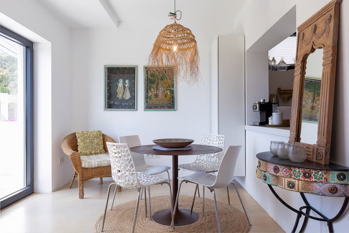 V042 - Appartement De Charme Au Cœur De Roses - Cadaqués