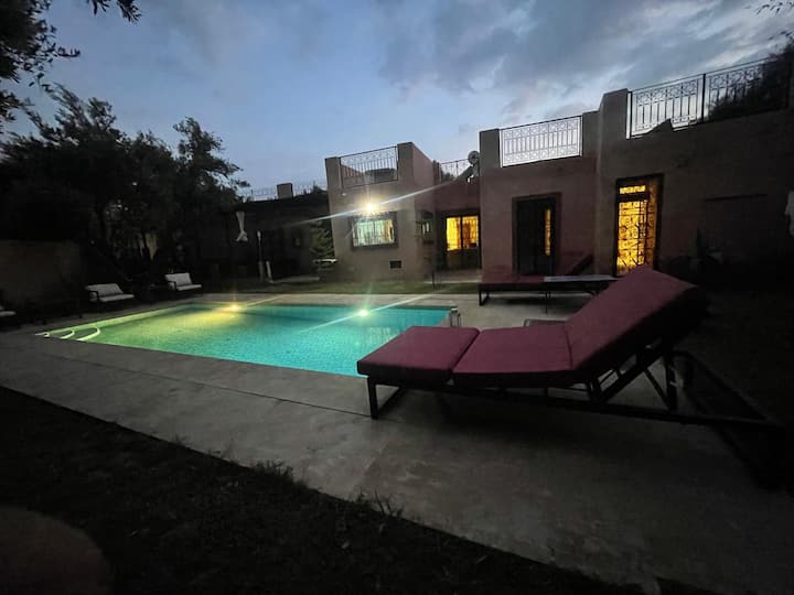 Private Villa Retreat With Pool & Parking - Morocco