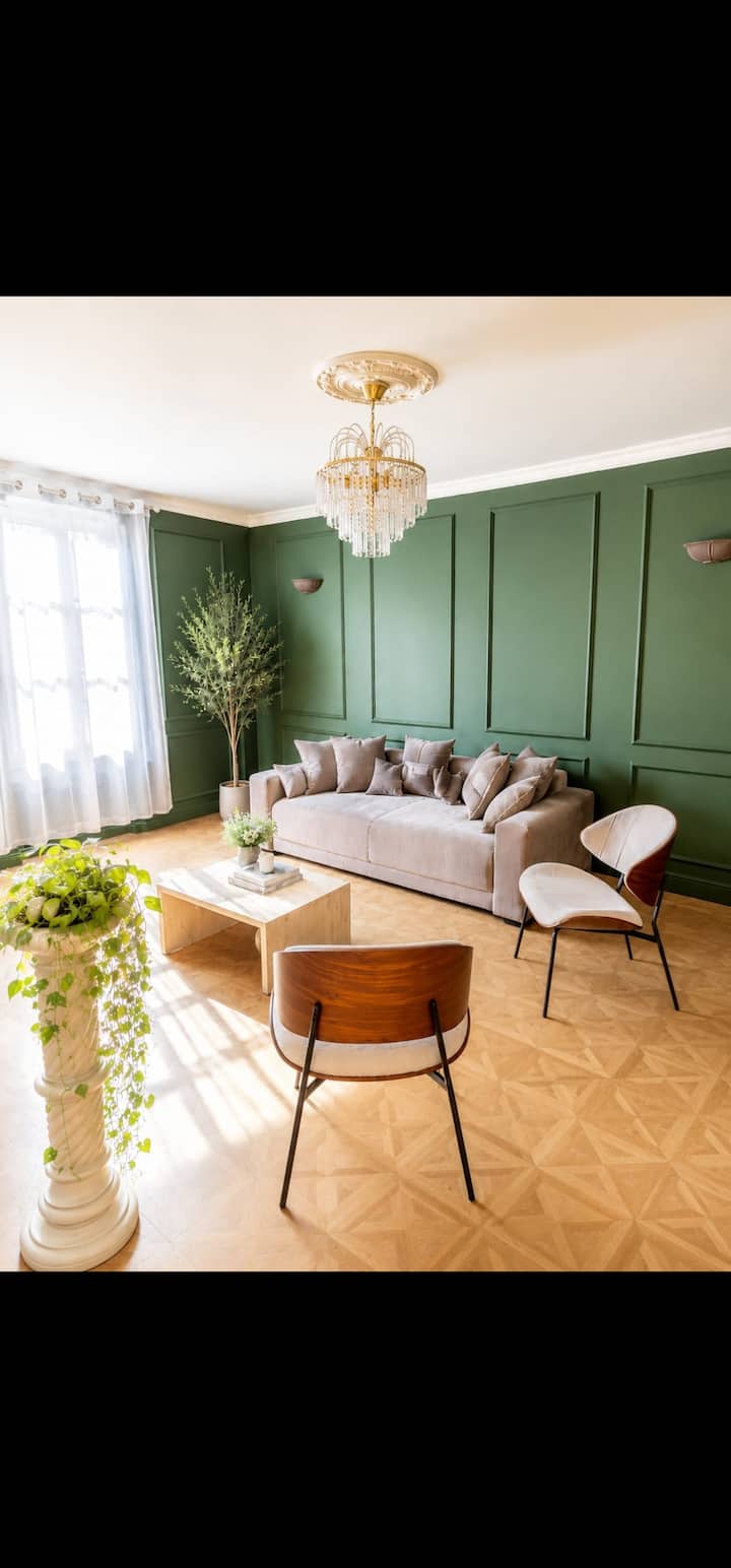 Rue De La République | Appartement Dexception - Avignon