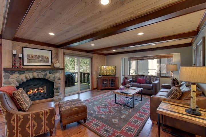 Pine Tree Chalet - 1-mile From Heavenly Ca Lodge - South Lake Tahoe, CA