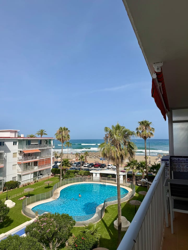 Ljus & Fräsch Lägenhet Ett Stenkast Från Stranden - Mijas