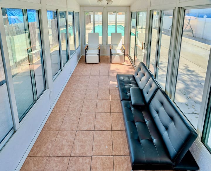 4b2b Pool Guesthouse - Pomona, CA
