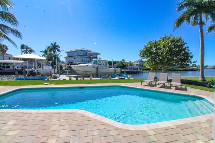 Brand New Luxury Waterfront Living! - Bonita Springs, FL