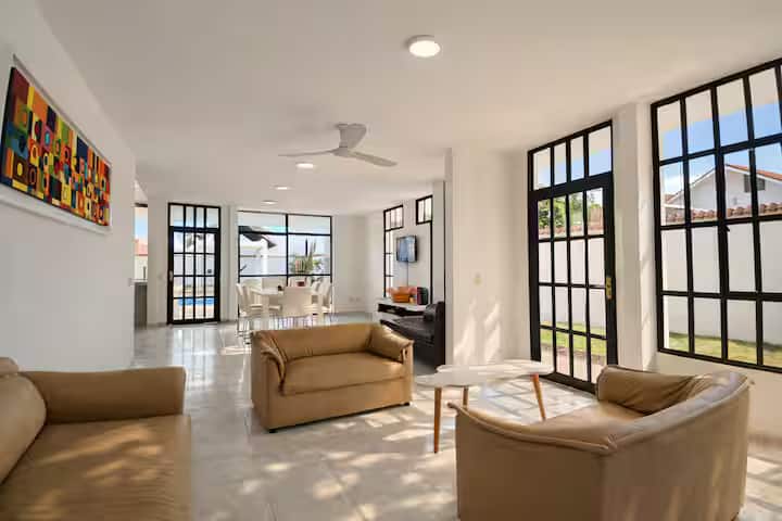 Casa En Anapoima: Piscina, Jacuzzi Y Relax Total - Anapoima