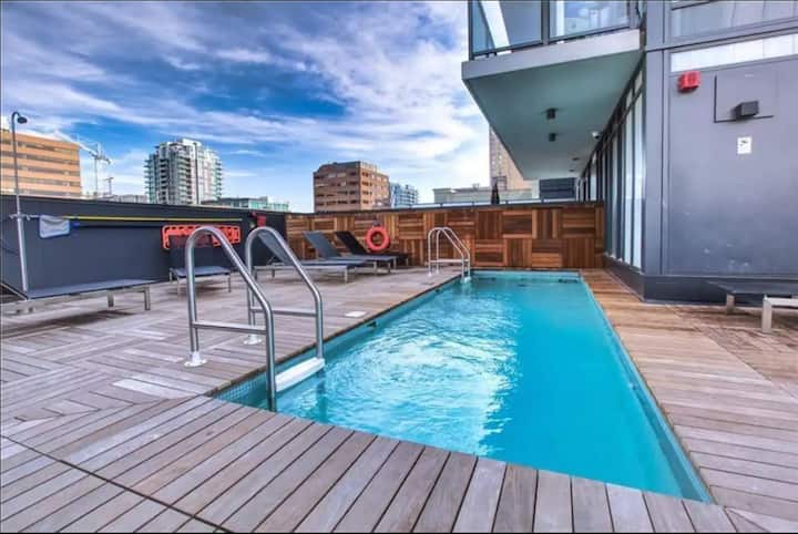 Sky Palace - Luxury 2 Bd 2 Ba 2 Balcony - Pool+gym - Mount Royal University