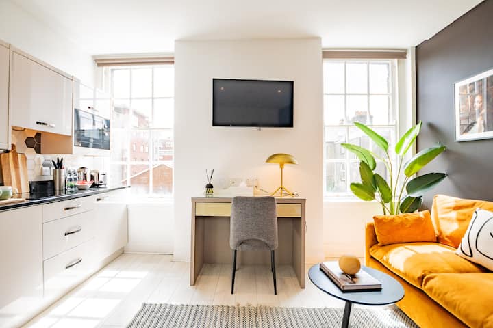 Stylish Studio | Near City Centre | Washer & Dryer - Dublin