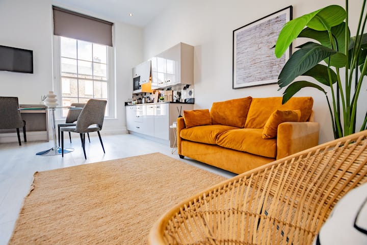 Large Studio| City Centre Location | Sleeps 4 - Aéroport de Dublin (DUB)