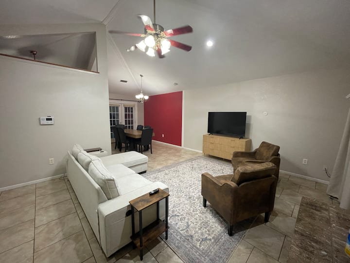 Quiet, Clean, And Cozy: The Stonecrest House! - Abilene, TX