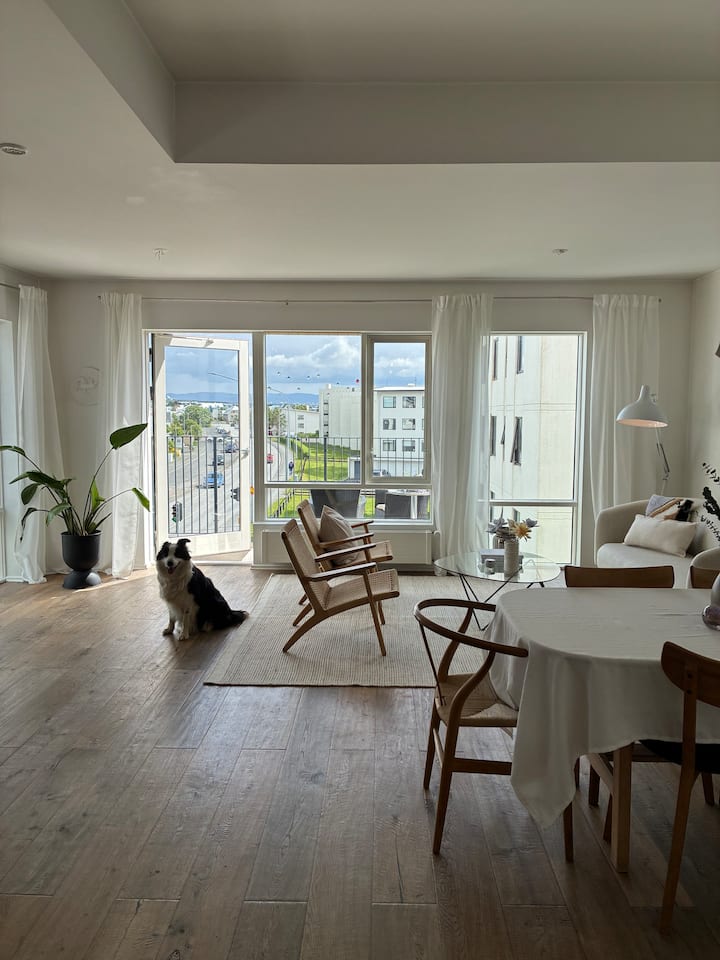 Gorgeous Flat In The Best Location - IJsland