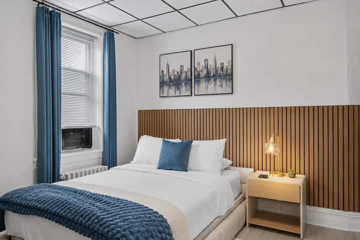 Executive Modern Studio Boutique Style Experience - Jersey City, NJ