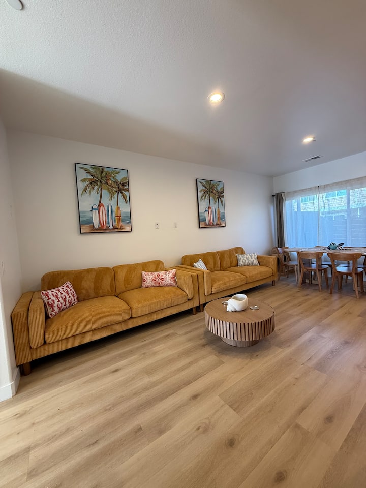 Condo For 9 Located Btwn Santa Cruz And Monterey! - Watsonville, CA