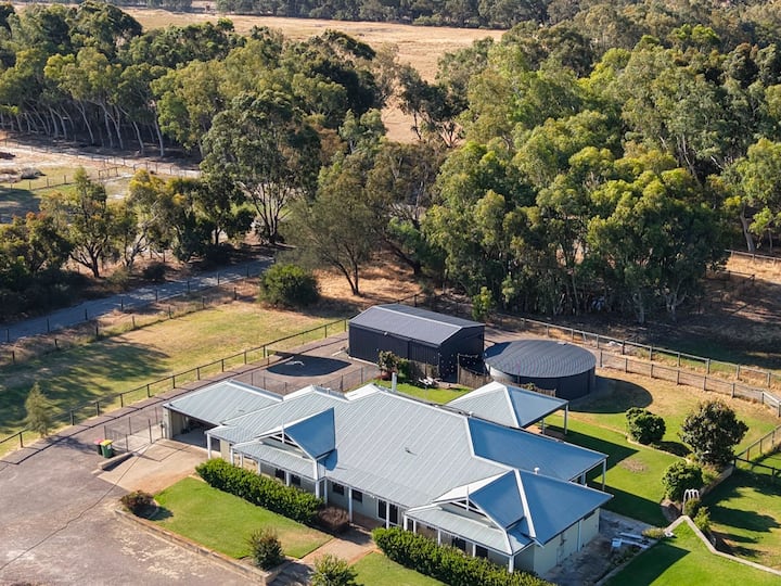 Baigup Loop Haven | Country Comfort & Serenity - Hilbert