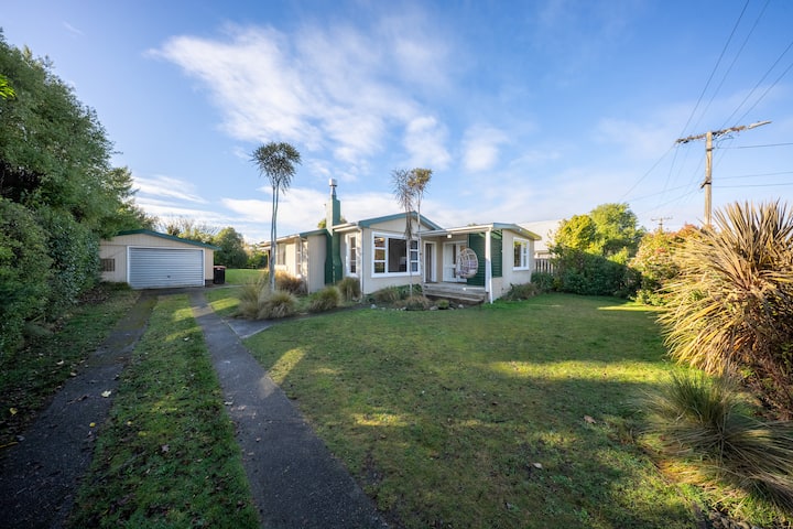 Short Walk To Lake And Shops - The Green House - Te Anau
