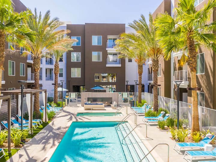 Spacious 2br Stay W Pool At Embark Apartments - Fremont, CA