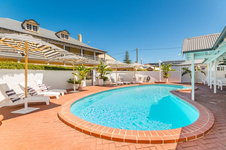 Premium Beach Apartment Close To The Beach & Town - Bunbury