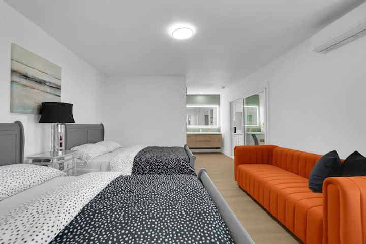 Stylish Studio Near Ontario Airport & Mills - Ontario