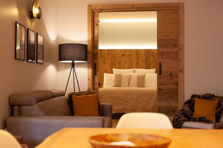 Abete N 10, Nel Cuore Di Aosta. - Aosta