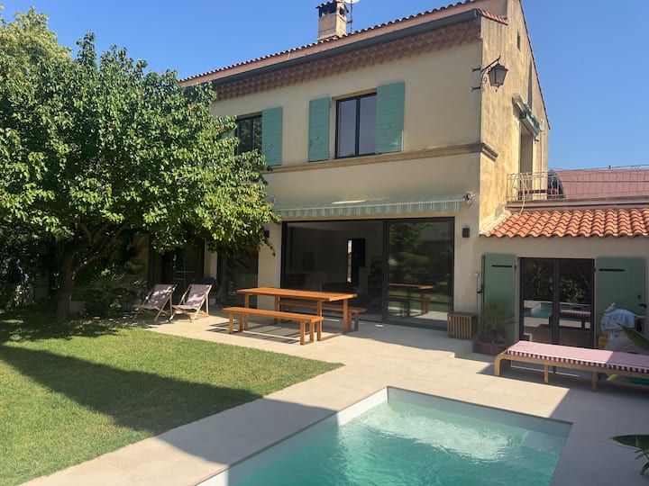 Maison Piscine Chauffée, Centre-ville Daix à Pied - Aix-en-Provence