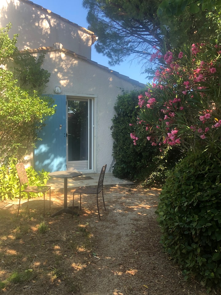 Location D'un Studio Vacances Près D'avignon - Entraigues-sur-la-Sorgue