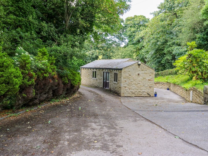 The Lodge - Huddersfield