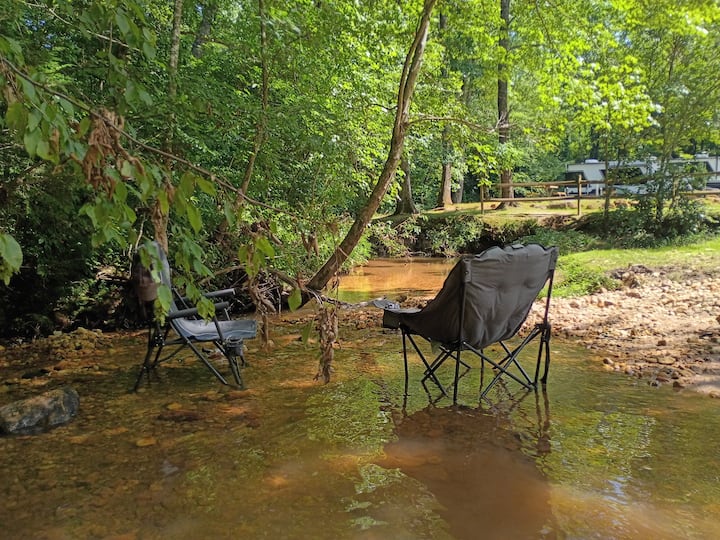 Glamping Getaway At Jennys Creek - Cleveland, GA