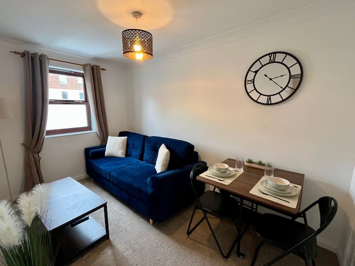 Stylish 2-bed, Hull Old Town, Free Parking, Wifi - Hull