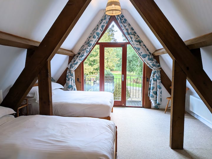Family Cottage  Sleeps 5  Garden  15 Acres - Frome
