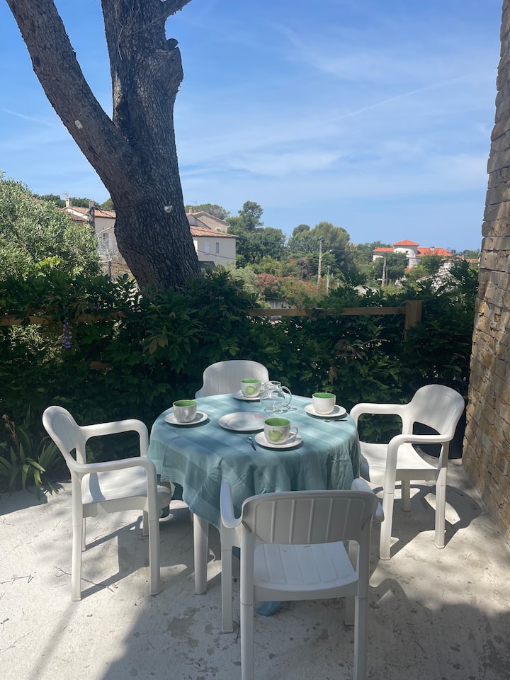 Six Fours Les Plages- Vue Mer, Clim, 4 Pers, Cosy - Six-Fours-les-Plages