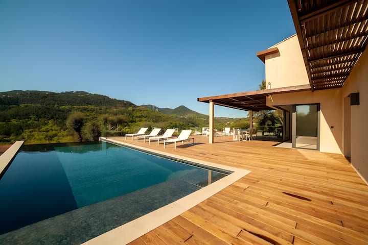 Villa Moderne Piscine à Débordement - Montauroux