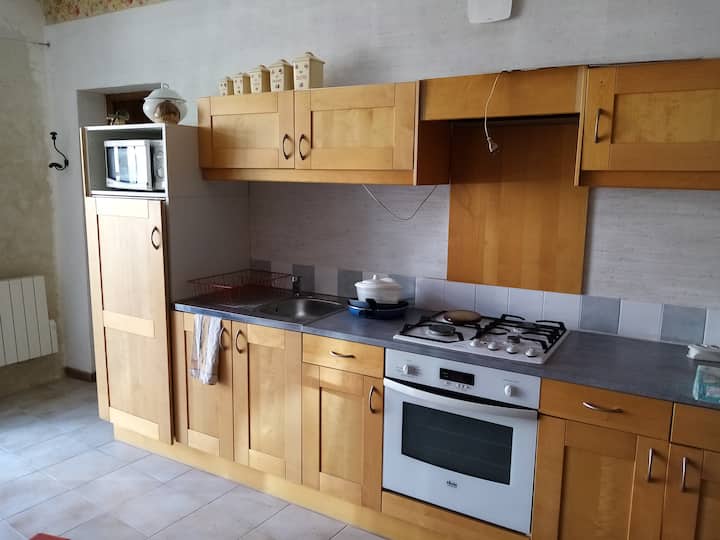 Petite Maison Dans Village - Brignais