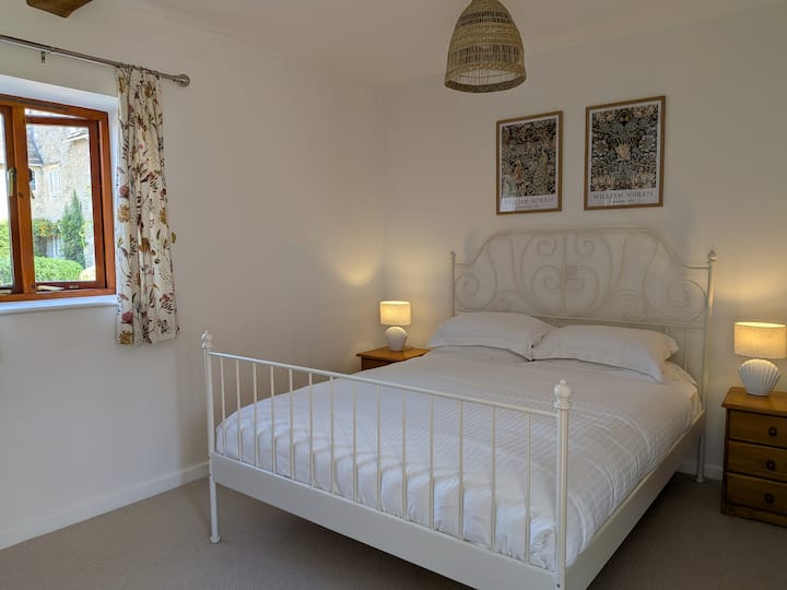The Dairy | Somerset Cottage Near Frome & Bath - Frome