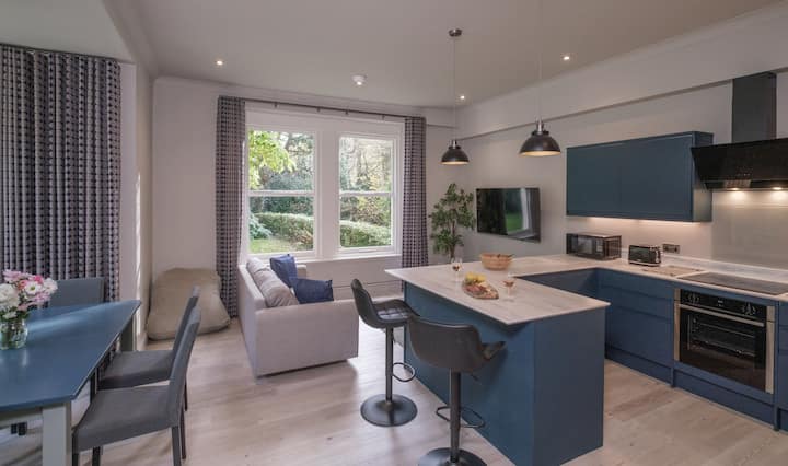 Pools, Tennis & Gym Near Beaches & Vineyard - Ivybridge