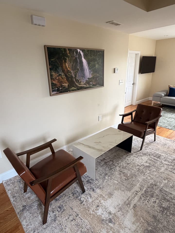 Stylish 3br Home Near Boston | Sleeps 9 - Revere, MA