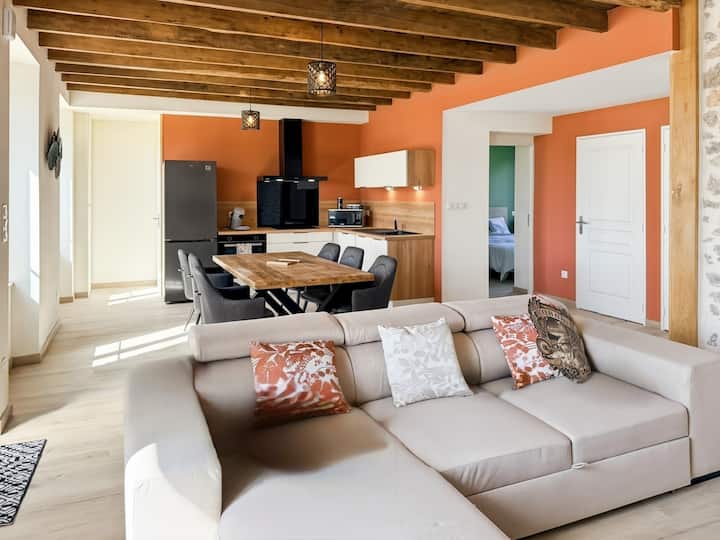 Gîte Rénové, Piscine & Grand Air – Ladinhac - Cantal