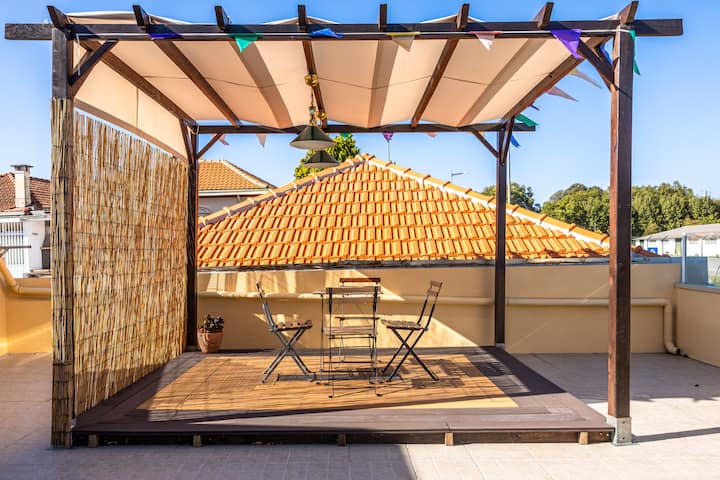 2br House With Sunny Patio In Gaia - Oporto