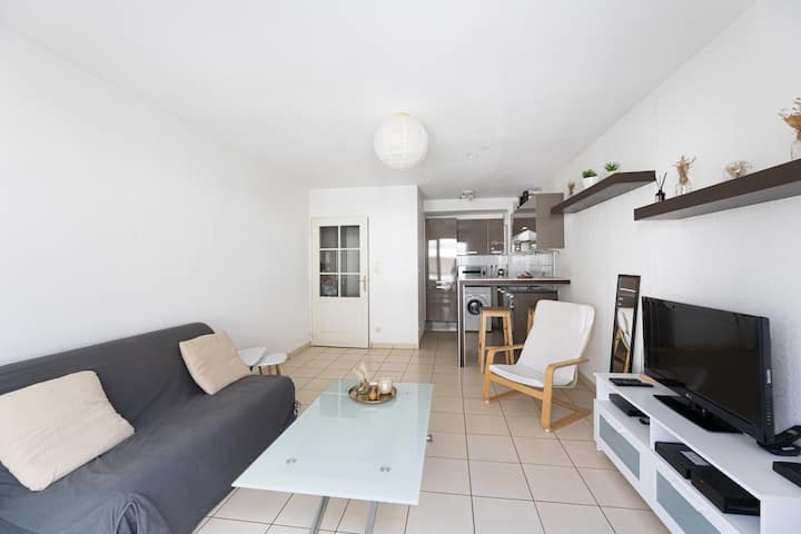 L'appartement Des Pyrénées Avec Terrasse - Welkeys - Anglet