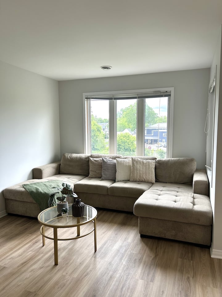 Creekside Retreat In Downtown Kemptville - Kemptville