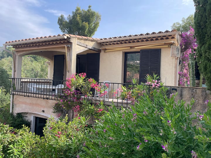Villa Avec Vue Mer Panoramique à Théoule-sur-mer - Saint-Raphaël