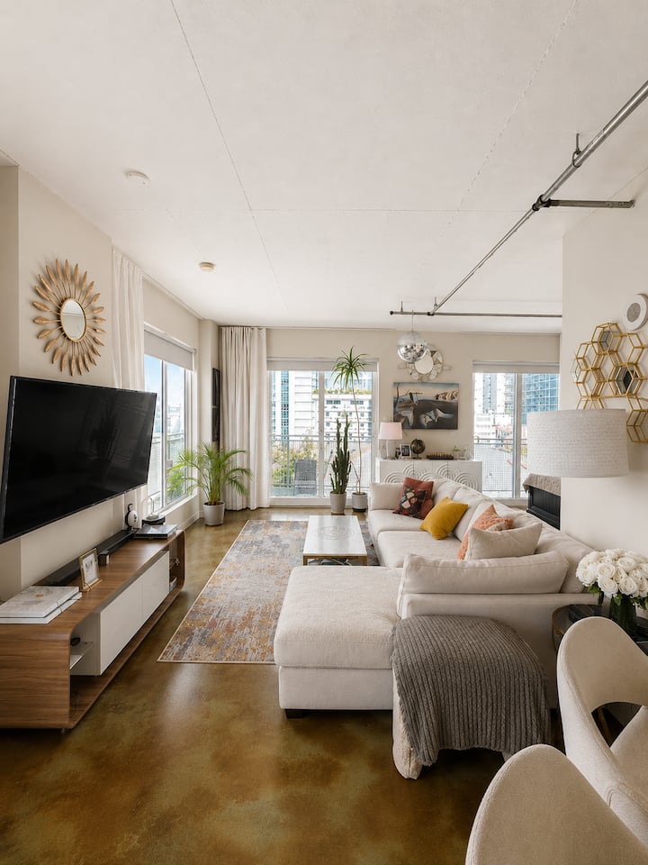 Stunning Corner Loft 1000ft /2 Bath/ Water Views - Miami