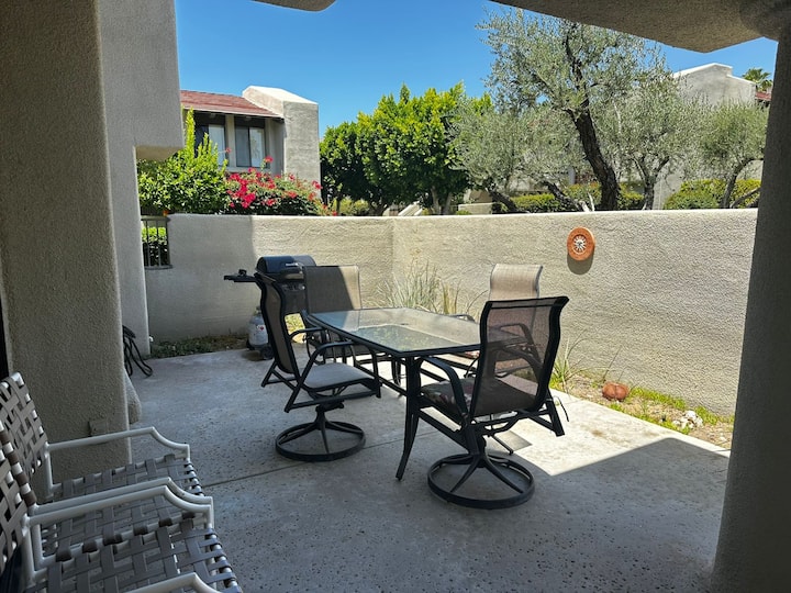 Ground Level Condo With A Large Enclosed Patio - Palm Springs, CA