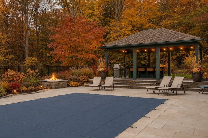 Upscale Fall Retreat | 3 Min Uri + Outdoor Oasis - Rhode Island