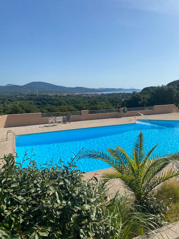 Séjour Détente : Appartement Avec Une Terrasse - Cavalaire-sur-Mer