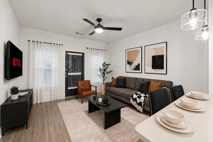 Stylish 1br Apartment | Pool, Balcony, Gym & Wi-fi - Frisco, TX