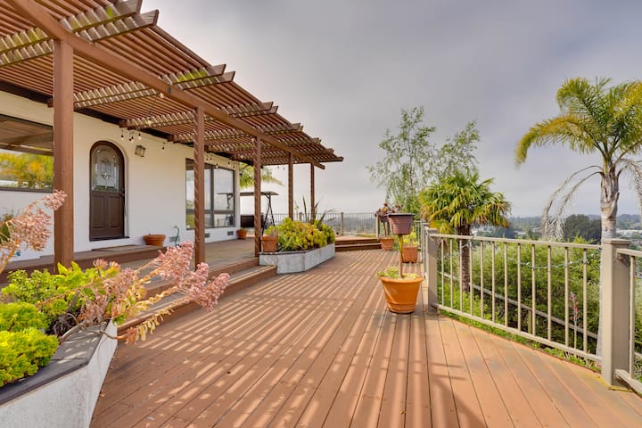 Ocean View + Private Garden: Santa Cruz Home - Santa Cruz, CA