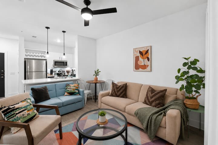 Modern 1br Lux Retreat | Balcony, Pool, Gym, Wi-fi - Frisco, TX