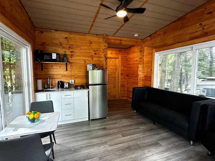 Unique 1-bedroom Eco Log Cabin In Parry Sound #101 - Parry Sound