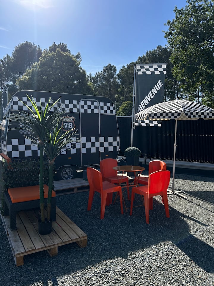 Caravane Proche Circuit Des 24h Du Mans - Le Mans