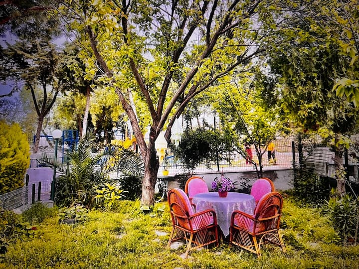 Kadınlar Denizinde Havuzlu Sitede Müstakil Ev - Kuşadası