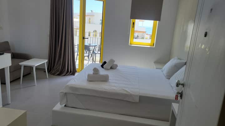 Marea By Santorini Dhermi Rooms - Dhërmi