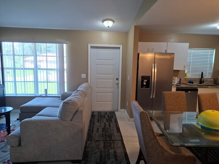Affordable Apt In Sw Side Lehigh Acres Fl Near 75 - Lehigh Acres, FL